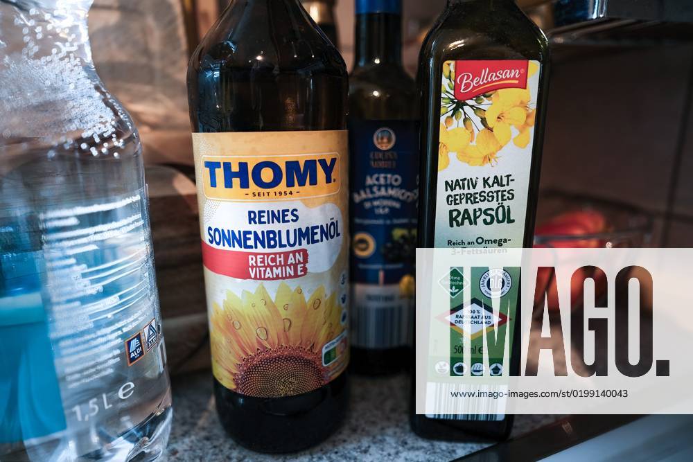 Düsseldorf 14 01 2023 Thomy sunflower oil Bellasan virgin cold pressed ...