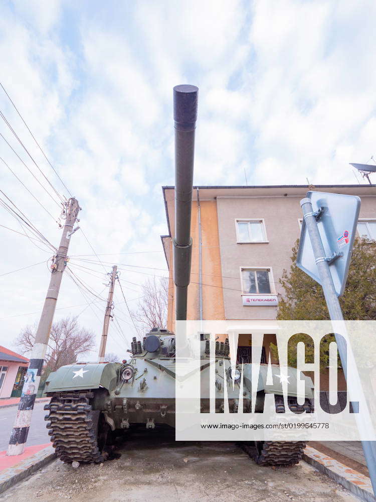 Tank T72 -M The T72 M tank which weighs 42 tons ,57 millimeter anti ...