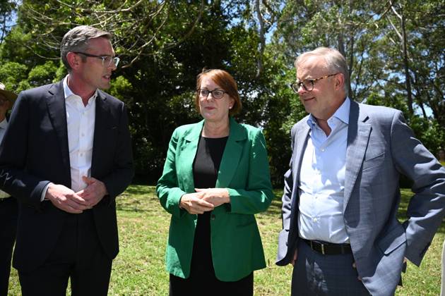 ALBANESE PERROTTET ROADS ANNOUNCEMENT, Australian Prime Minister ...