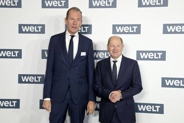 Mathias Döpfner and Olaf Scholz at the 14 WELT Business Summit 2023 at ...