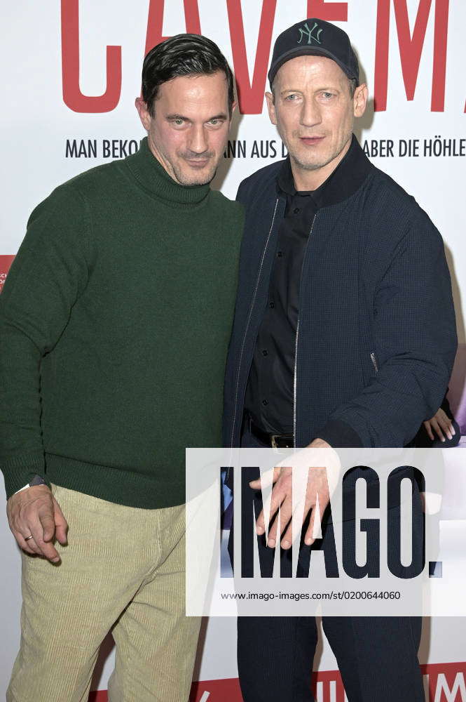 Sönke Möhring with brother Wotan Wilke Möhring at the premiere of the ...