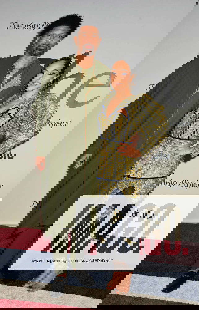 LOS ANGELES, CALIFORNIA - JANUARY 26: (L-R) Jalen Rose and Angela Rye ...