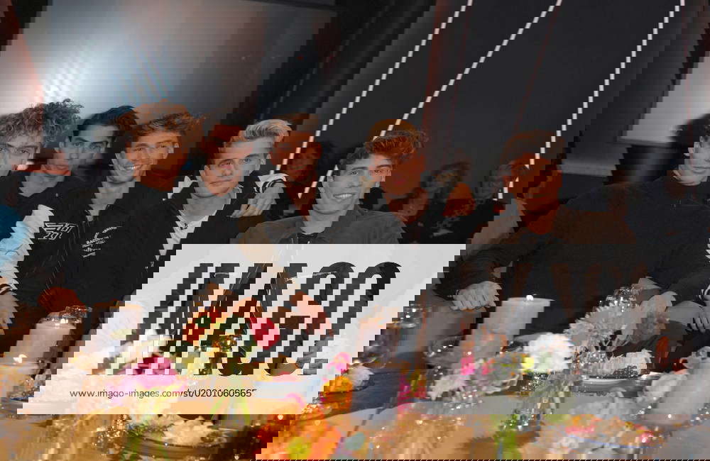 Elevator Boys ( Bene Schulz, Jacob Rott, Julien Brown, Luis Freitag und ...