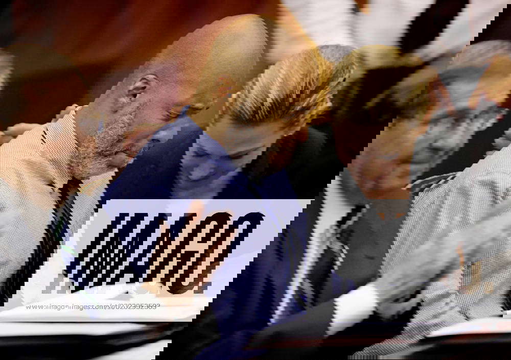 February 15, 2023, St. Louis, Missouri: Lamar Johnson, center and his ...