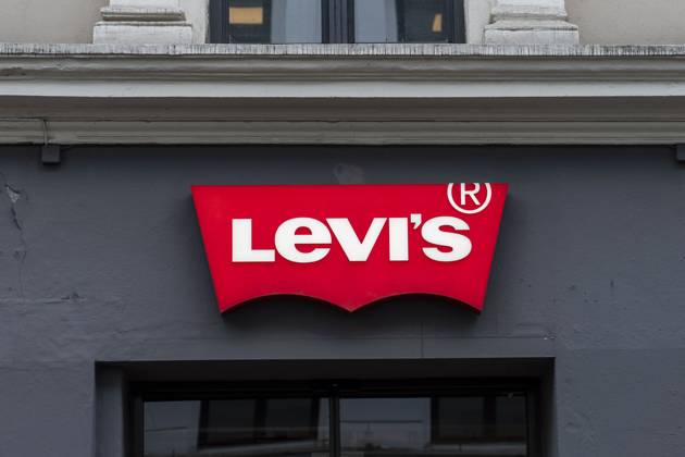 Logos and brands in Oslo city center Oslo 20230216 LeviÂ s Levis Logo ...