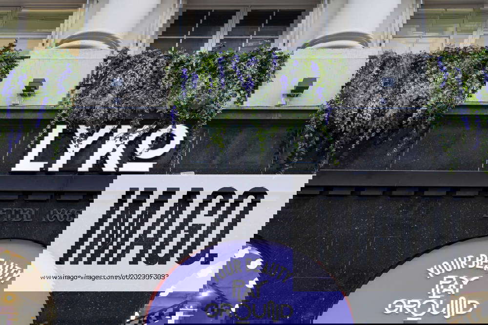 Logos and brands in Oslo city center Oslo 20230216 Lyko Logo at shop in ...