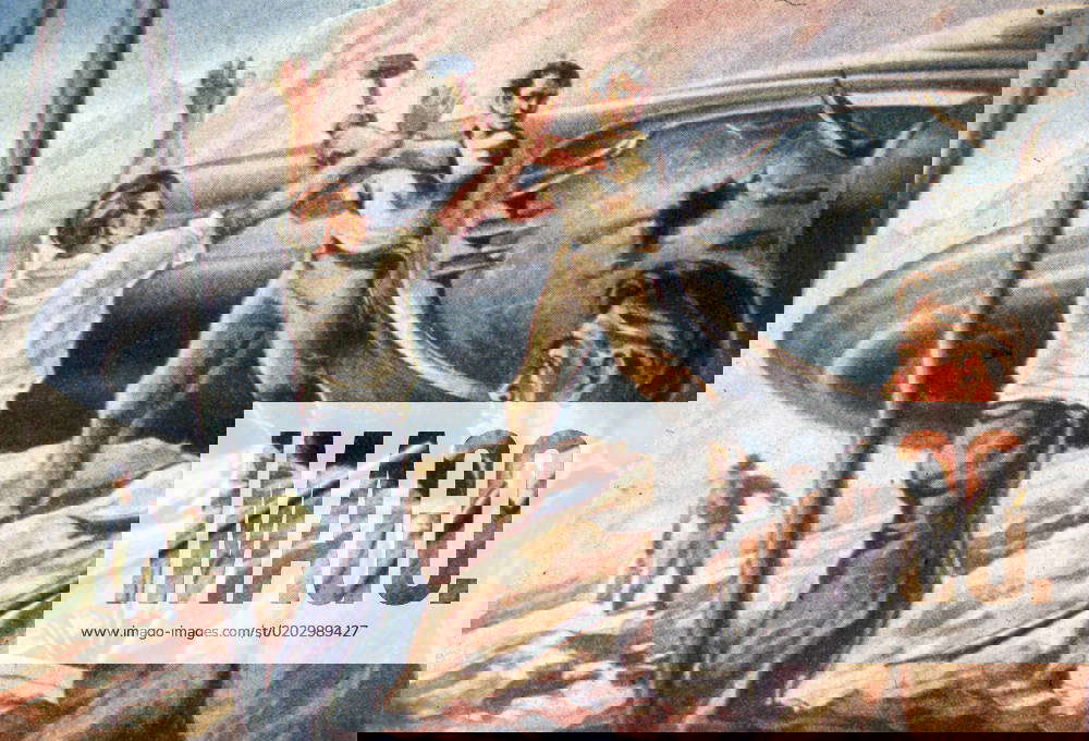 UFO crashes at Aztec, New Mexico A flying saucer which allegedly ...