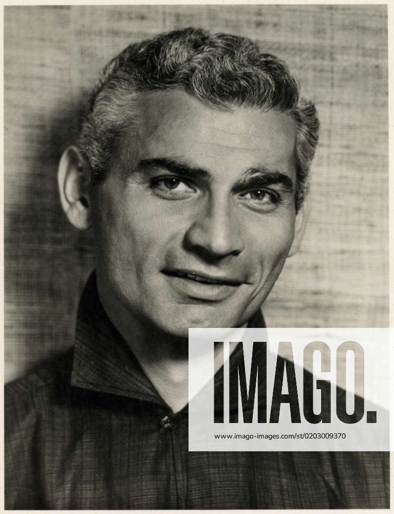 Jeff Chandler Jeff Chandler (Ira Grossel) (1918 - 1961), American film ...