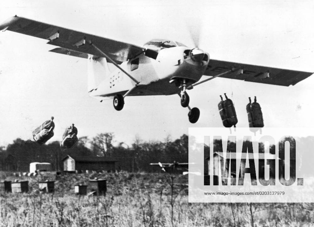 ETIOPIA 1974 03 Airman and Count Carl Gustaf von Rosen 1909 1977 during ...