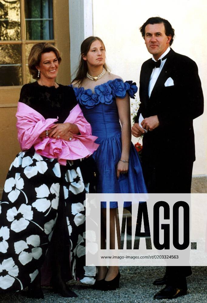 SCANPIX SWEDEN, 1996 09 09 Anni Frid Lyngstad with her husband Prince ...