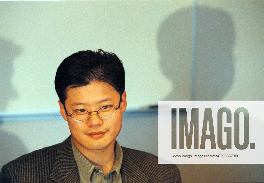 STOCKHOLM 26 OCTOBER 1998 Internet company Yahoos chief executive Jerry ...