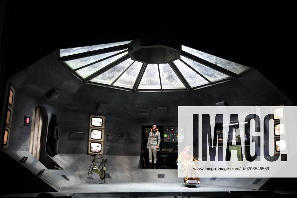 Marc Oliver Schulze as Hauptmann and Claude De Demo as Alice during the ...