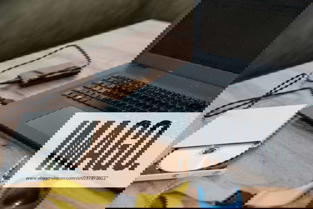 Miscellaneous external Memory and Laptop external Hard disk, DVD and ...