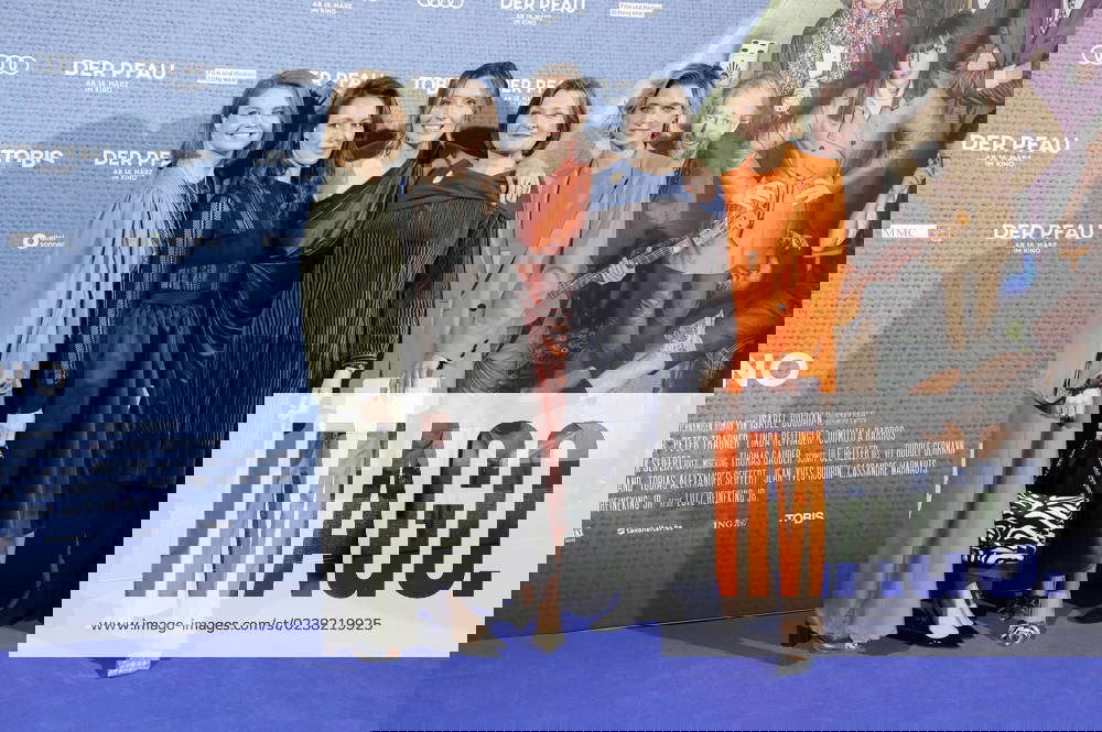 Annette Frier, Lavinia Wilson, Linda Reitinger, Victoria Carling and ...