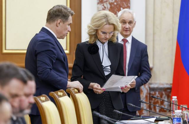 RUSSIA, MOSCOW - : Russia s Health Minister Mikhail Murashko and Russia ...