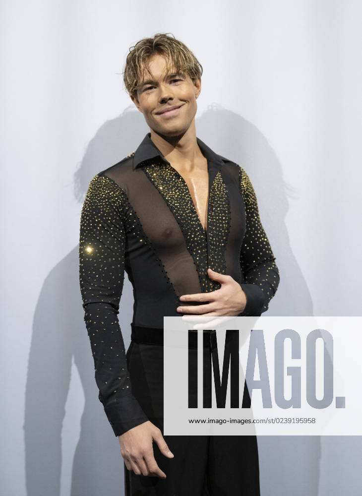 STOCKHOLM 20230314 The artist Andreas Wijk Celebrities and dancers in ...