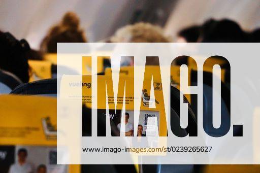 The Vueling Airlines Airbus A320 inside and outside views *** der ...