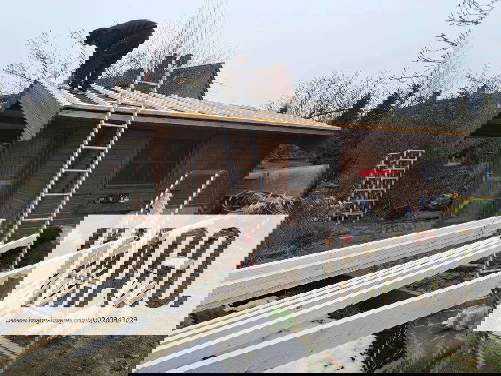 Battens and counter battens at the Roof one garden house, Germany ...