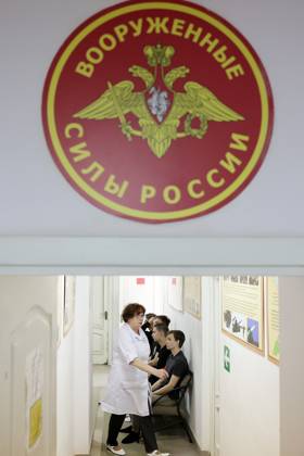 RUSSIA, SVERDLOVSK REGION - APRIL 7, 2023: A Russian Army conscript ...