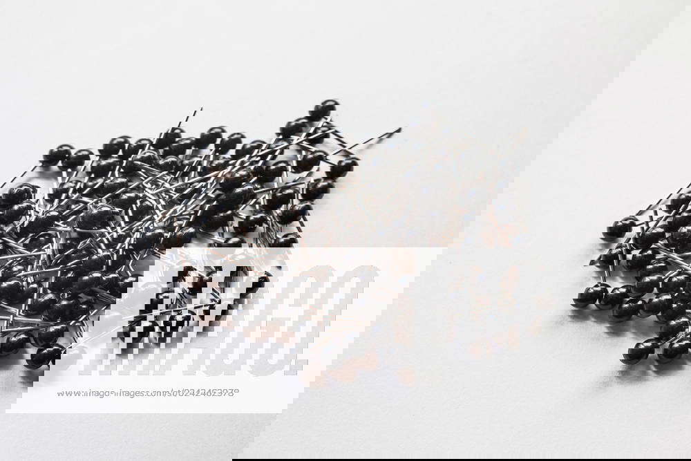 Pins with a colorful head, 32074898, Badges, Markieren, Montieren, Pin ...