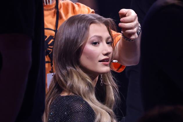 Singer Leony Leonie Burger is on stage at the second live broadcast of ...