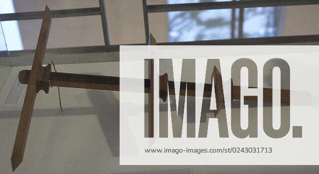 Ballestilla . Navigational instrument used to calculate the height of ...