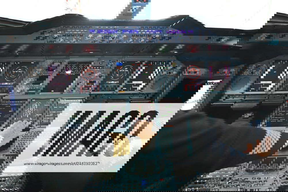 Airbus A380 Cockpit Controls