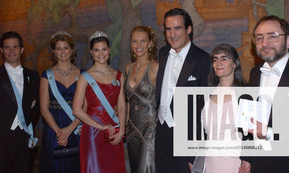 STOCKHOLM 20061210 Medicine laureates Andrew Z Fire right and Craig C ...