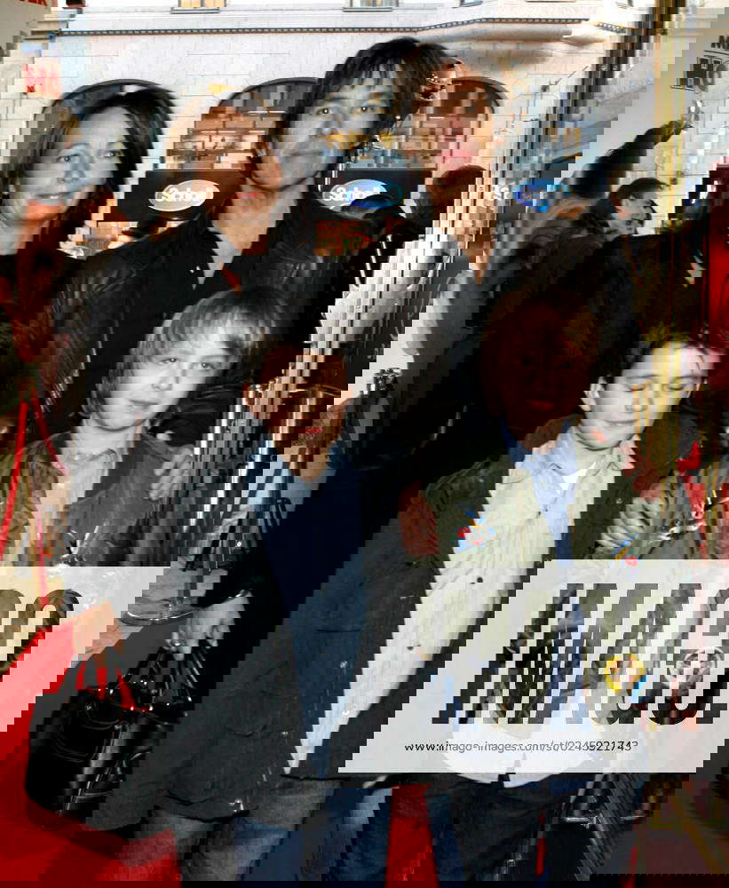 STOCKHOLM 20060328 Per Gessle with wife Asa, son Gabriel and his friend ...