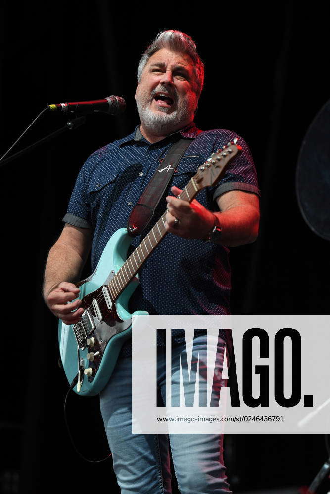 Lonestar perform at The I Think Financial Amphitheatre on April 29 ...