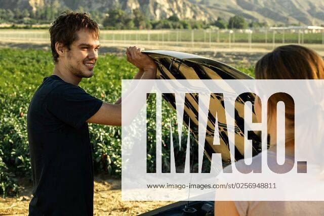 EMMA WATSON and ELLAR COLTRANE in THE CIRCLE, directed by JAMES