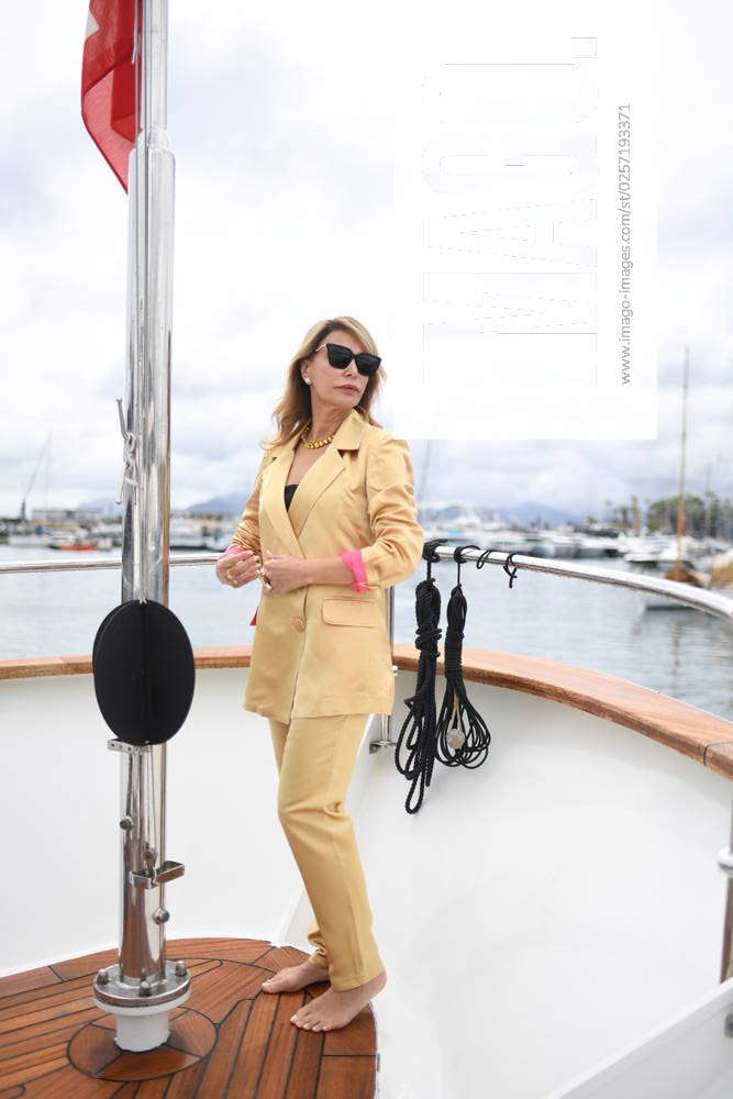 Ronit Raphael - William Arlotti organise son premier defile au port de ...