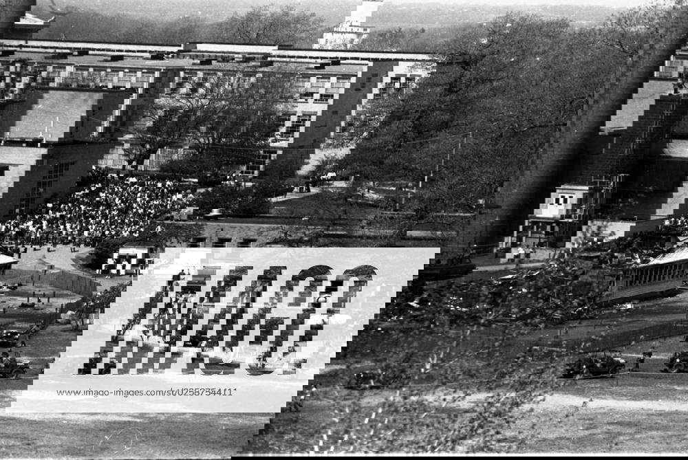 News: Kent State Shooting May 4, 1970; Kent, OH, USA; Kent State ...