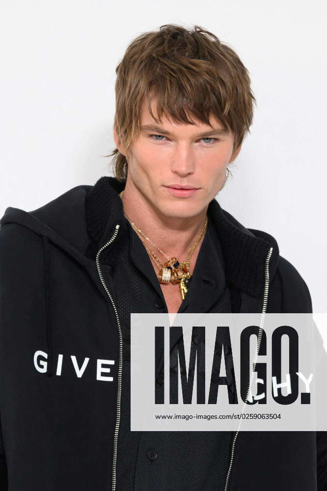 PFW - Givenchy Photocall Jordan Barrett attends the Givenchy Menswear ...