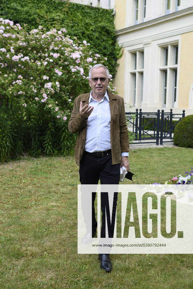President Macron And Fabrice Luchini Visit Jean De La Fontaine ...