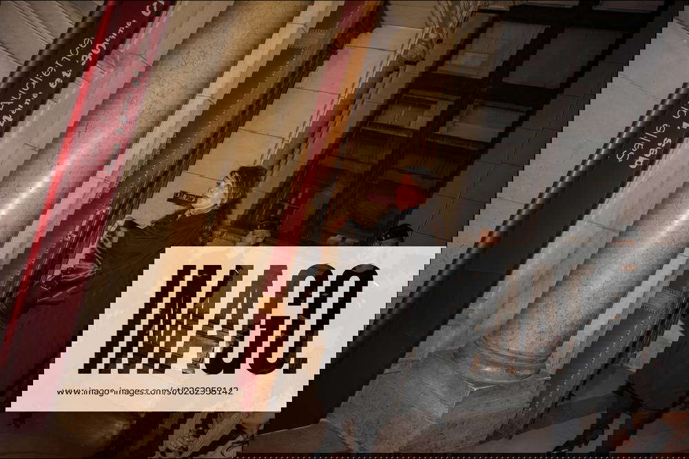 Art Dealer Guy Wildenstein On Trial - Paris International art dealer ...