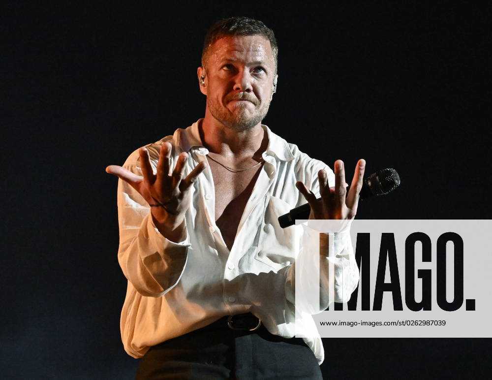 Quebec, Canada: Imagine Dragons lead singer DAN REYNOLDS performs at ...