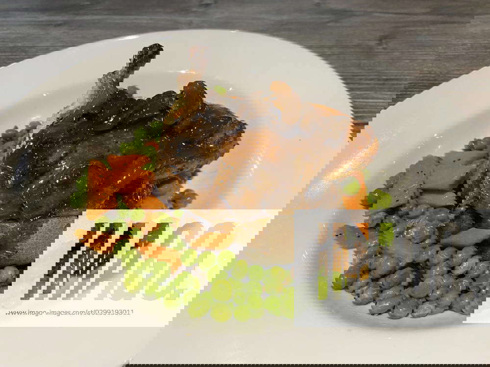 Inuvik, NT, CANADA: A plate of hunter chicken is seen at the Mamaqtuq ...