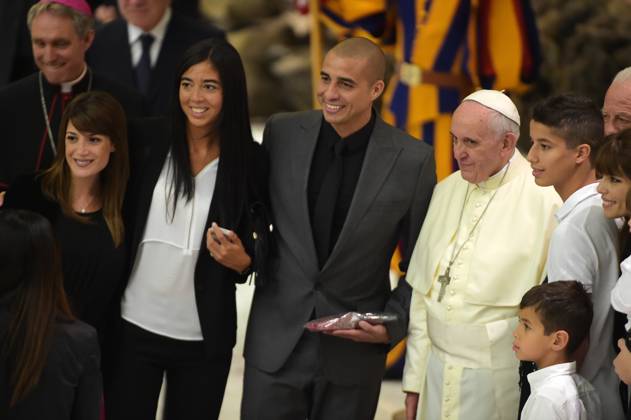 Pope Francis Receives Soccer Players - Vatican Italian soccer player ...