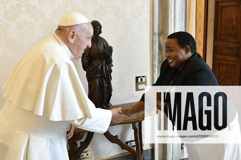 Pope Francis Holds Audiences - Vatican Pope Francis receives in ...