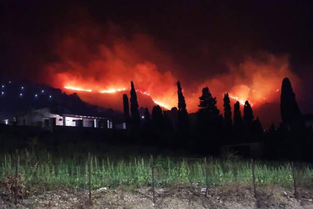 FIRE EMERGENCY ROMITELLO DESTROYED BY FLAMES HOLIDAY makers EVACUATED ...