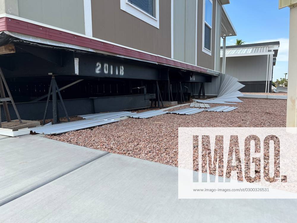 USA, Sturmschäden in Mesa, Arizona News: Storm damage in Mesa July 27 ...
