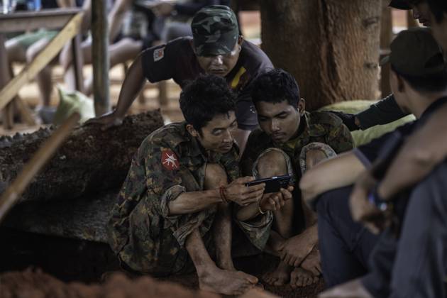 PinLaung, Shan, Myanmar: Two regime soldiers who were captured by Karenni resistance forces have