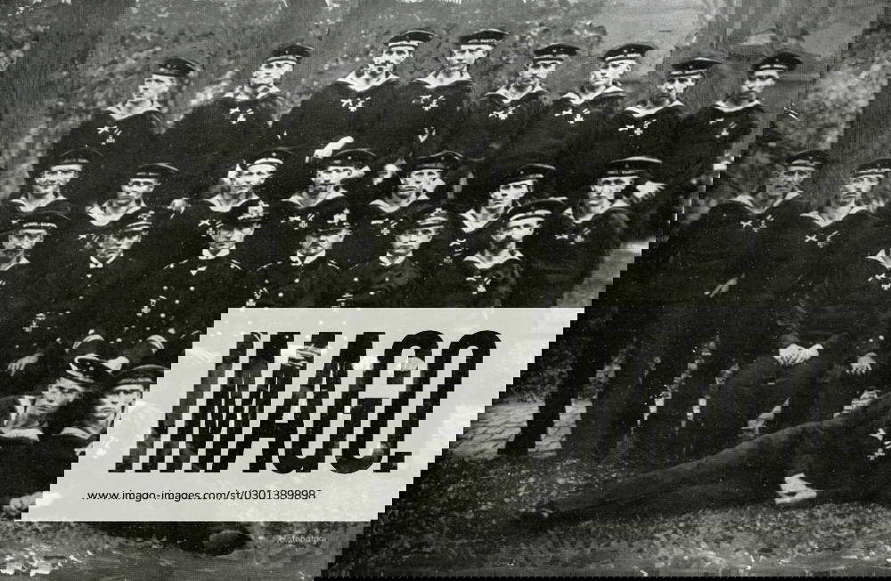 WW1 - The crew of the German U-9 submarine WW1 - Lieutenant Commander ...