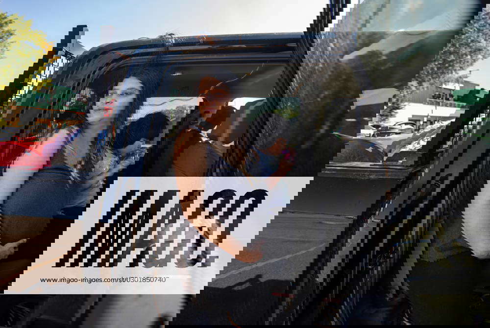 EDMONTON, AB, CANADA: Hay River fire evacuee Tanisha Edison, who is ...