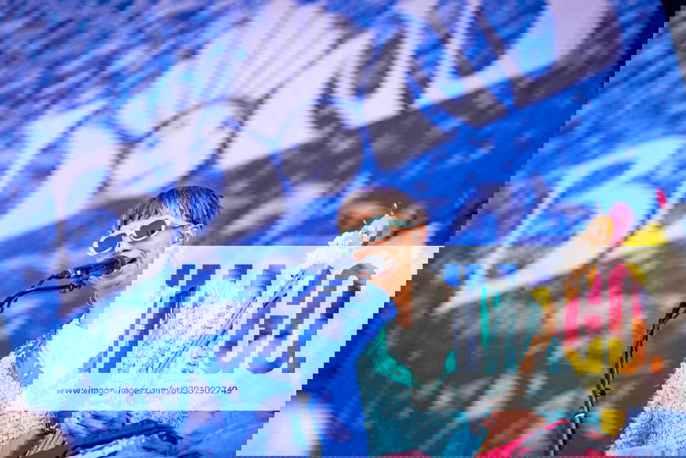 The German indie pop band BLOND Nina Kummer, Lotta Kummer, Johann ...