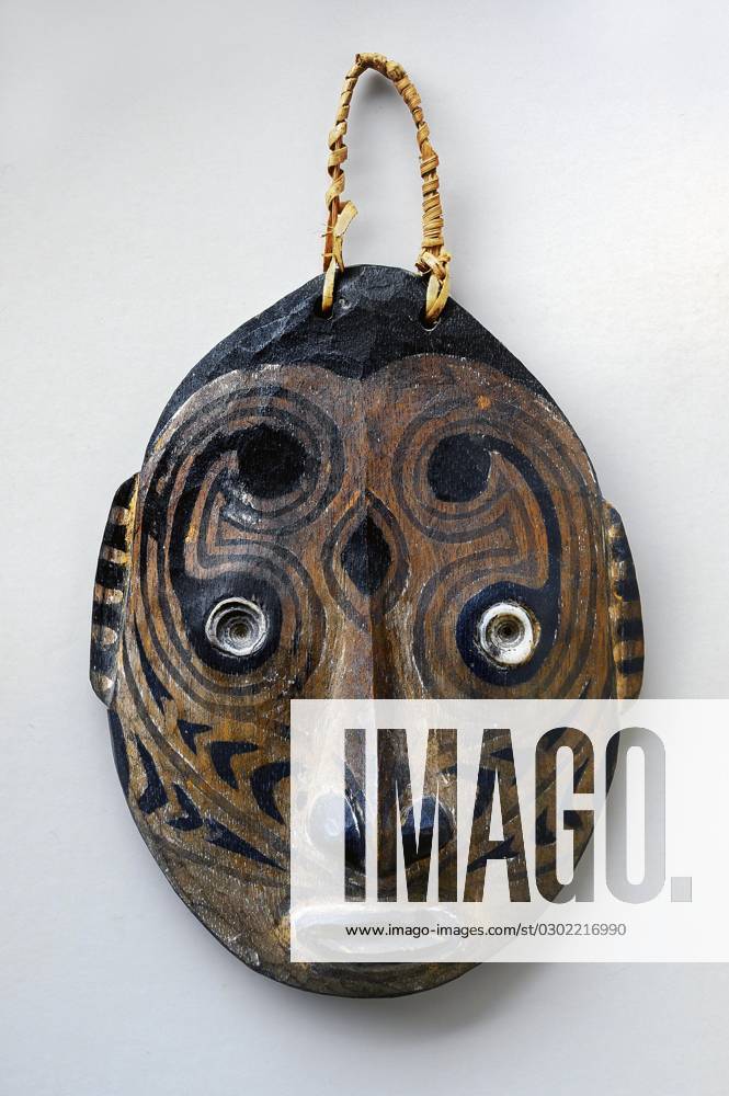 Mythologische Wooden mask, Souvenir from Madang, Papua New Guinea, Pacific