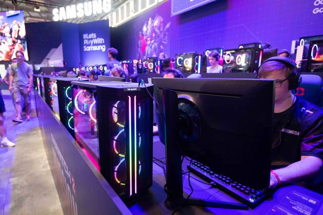 Visitors playing on game consoles, general, feature, border motif ...