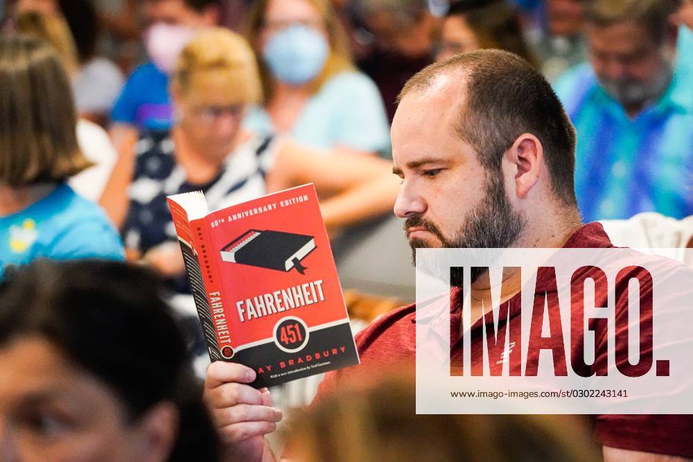 Syndication: The Indianapolis Star Ward Kennedy reads the book ...