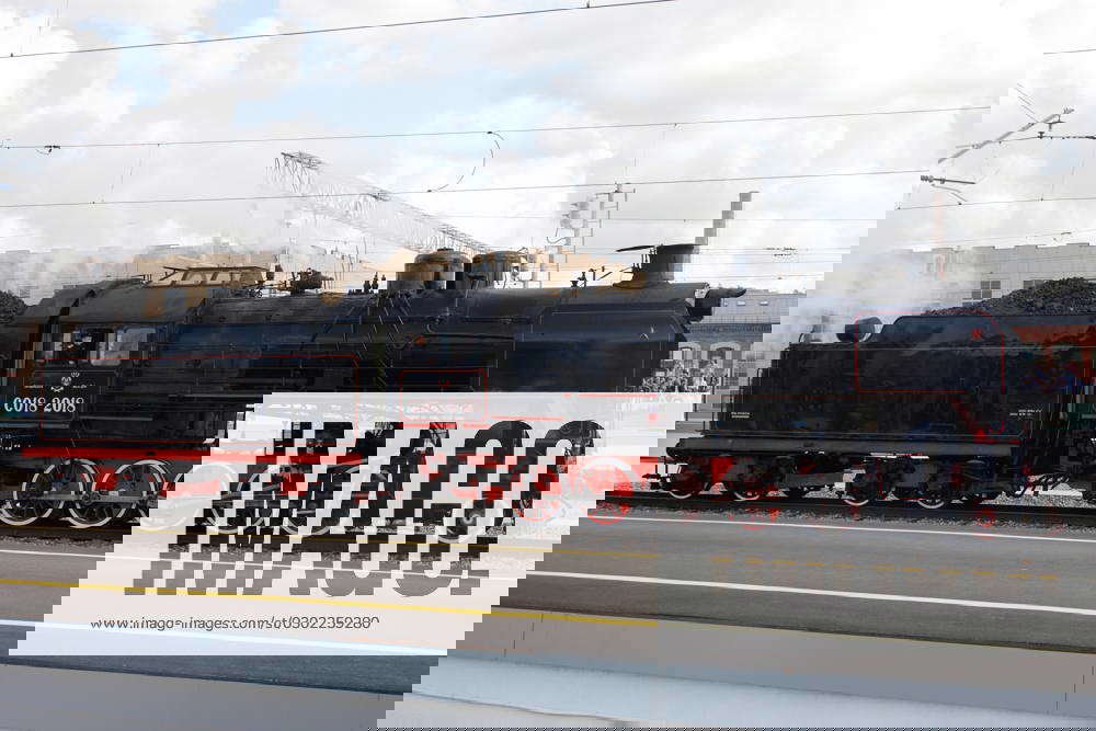 RUSSIA, ST PETERSBURG - AUGUST 25, 2023: An SO18-2018 locomotive is on ...